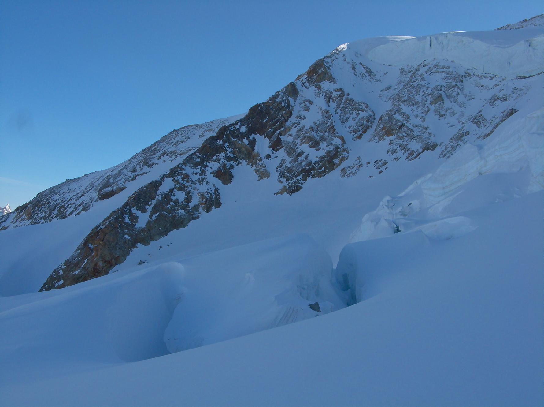 Randonnée en ski au Mont-Blanc de Cheilon depuis la cabane des Dix et ...