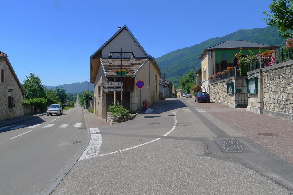 Randonnée au Grand Crêt d’Eau du Jura depuis Farges, Collonges. Retour ...