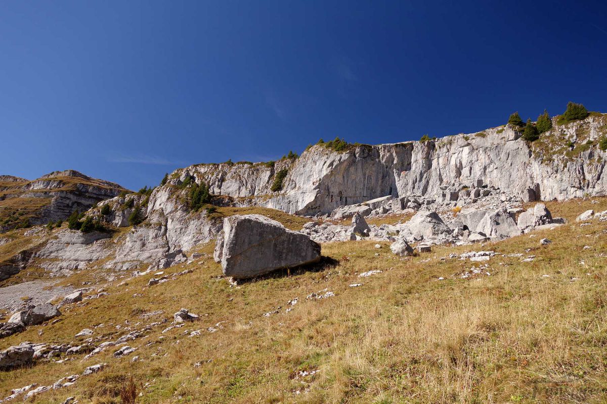 Randonnée à la Tour Mayen depuis Crête du Fer et les lacs Segray et ...